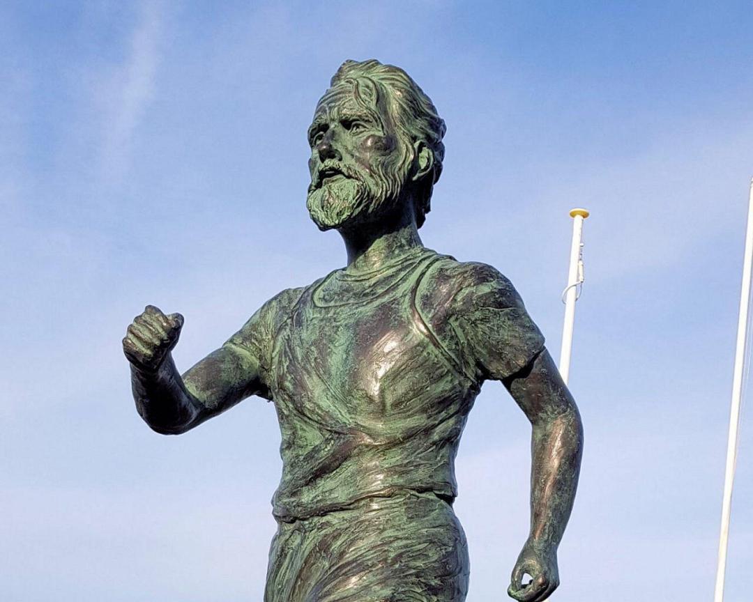 Het bronzen beeld van Joop Smit | Egmond Online